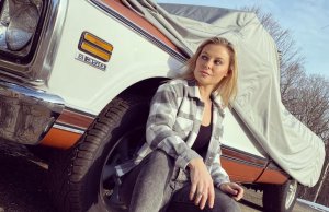 This Is The New Girl On "Garage Squad"